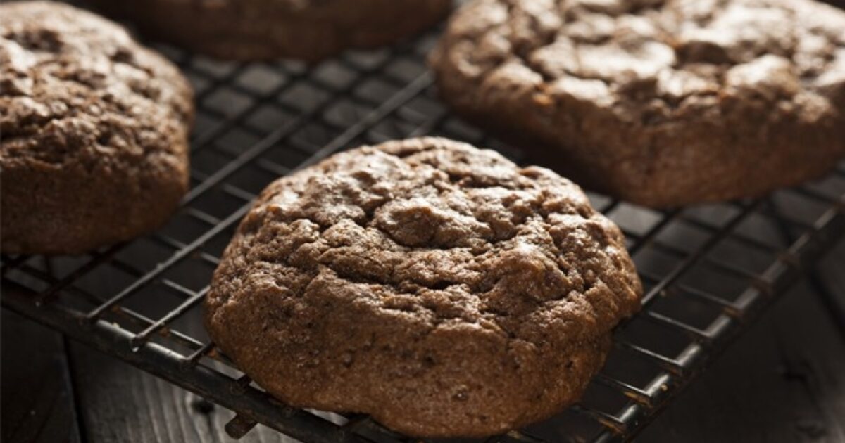 Chunky Sweet ‘n Salty Cookies Recipe | Eggland's Best
