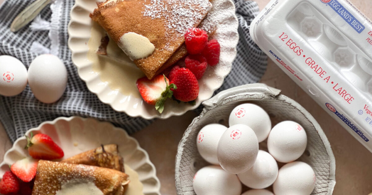 Crêpes with Irish Cream Sauce Recipe | Eggland's Best