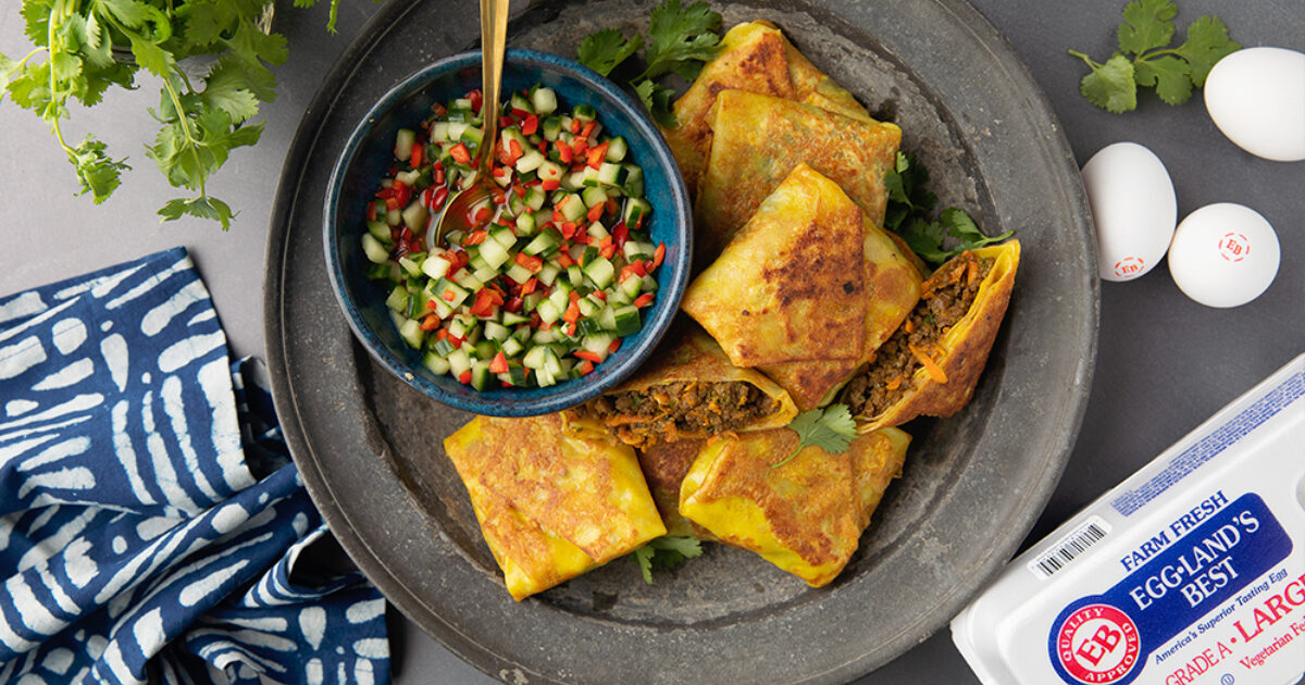 Indonesian Spiced Samosas with Cucumber Relish Recipe | Eggland's Best