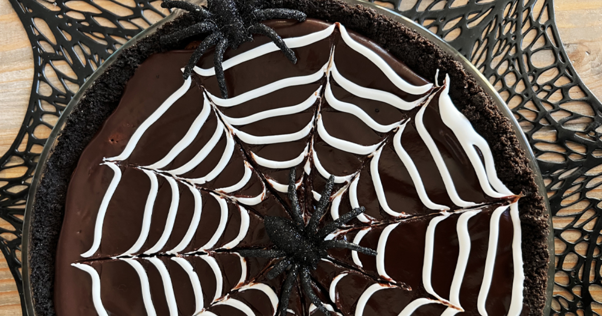 Spooky Spider-Web Pie Recipe | Eggland's Best