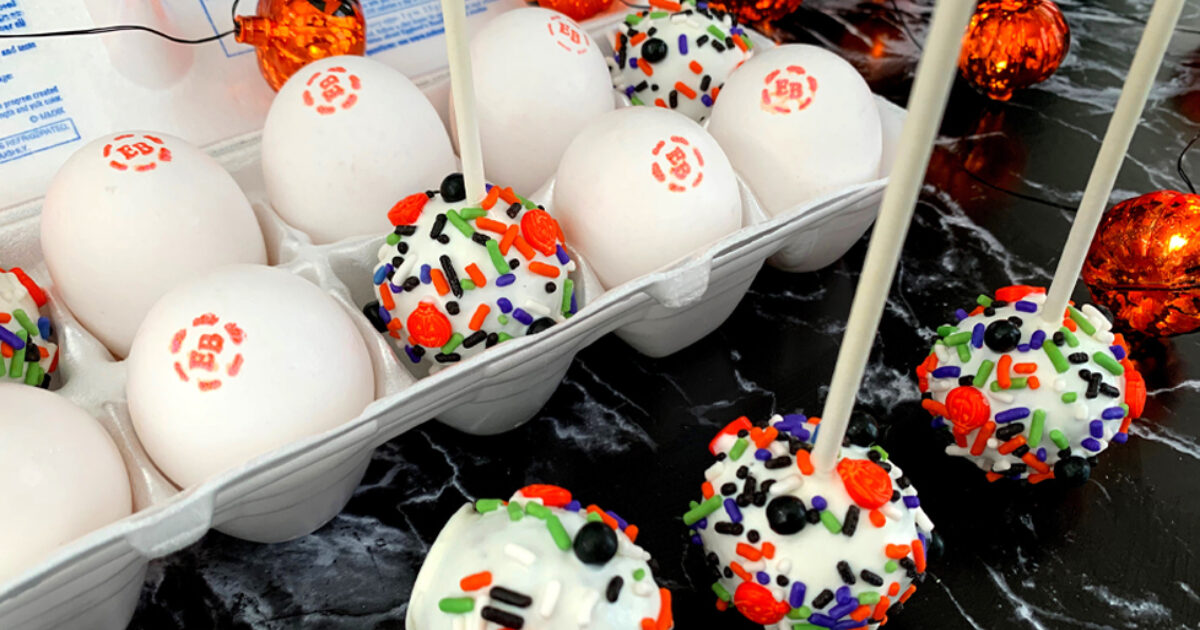 Spooky Pumpkin Cake Pops | Eggland's Best